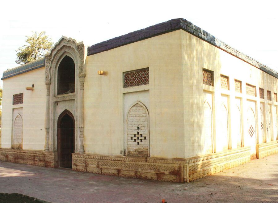 Tajar Building, Larkana